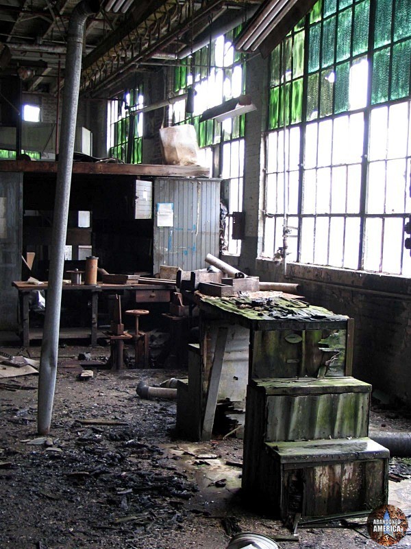 Raymark Industries (Manheim, PA) | Desk