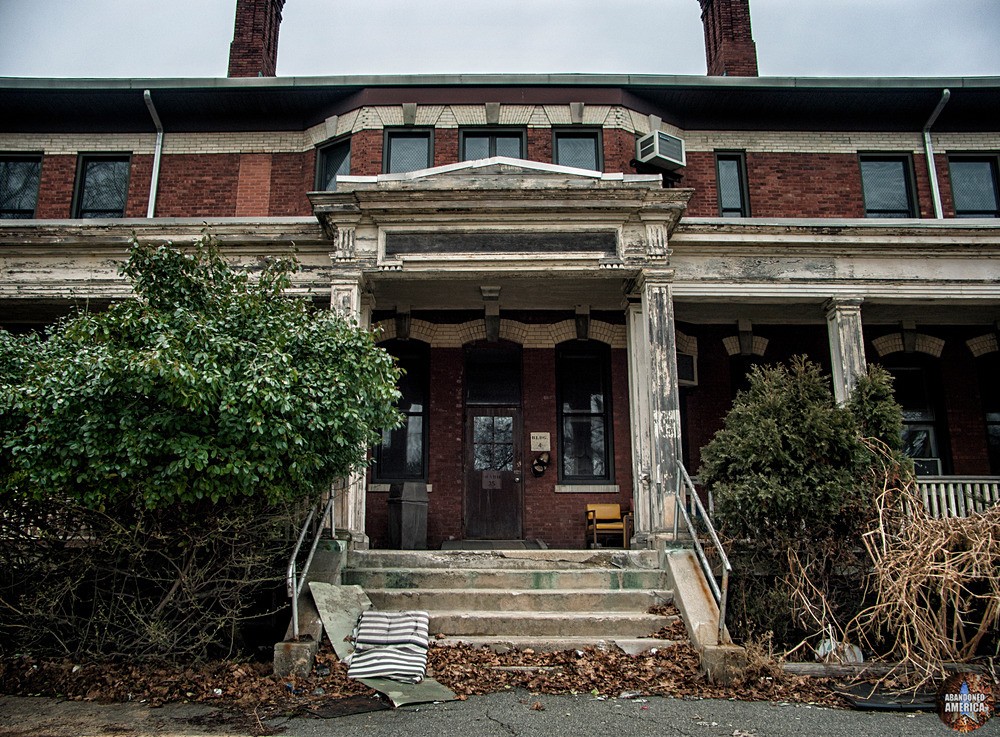 Overbrook Asylum (Cedar Grove, NJ) | Building 4 Ward 35 Entrance