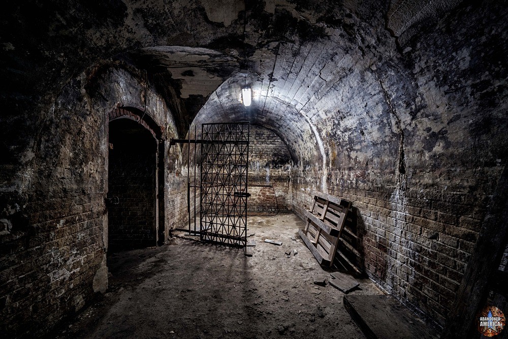 Fort 13 Jilava Prison photo - Abandoned America