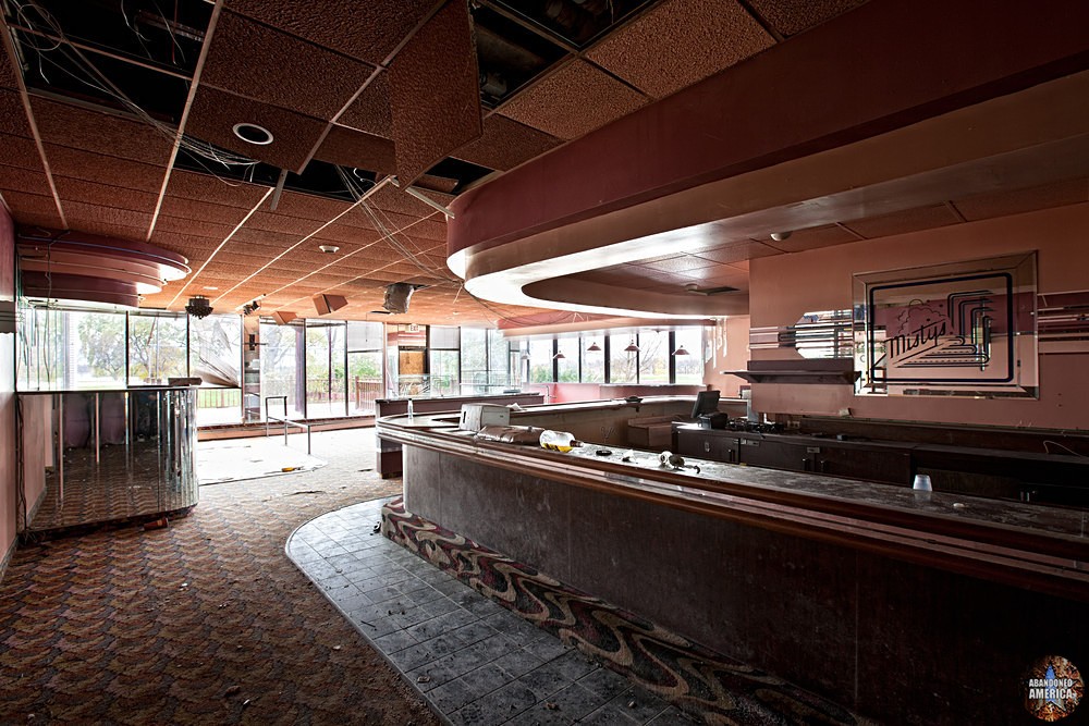 Misty's Bar, Fallside Hotel (Niagara Falls, NY) | Abandoned America