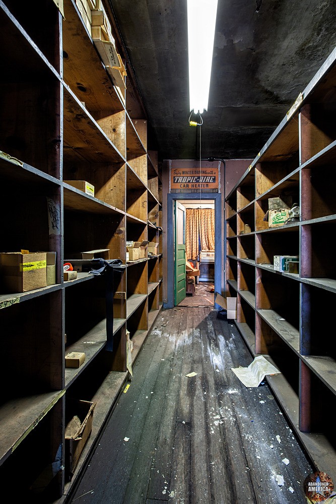 RJ Loock & Co. (Baltimore, MD) | Tropic-Aire Heater Sign