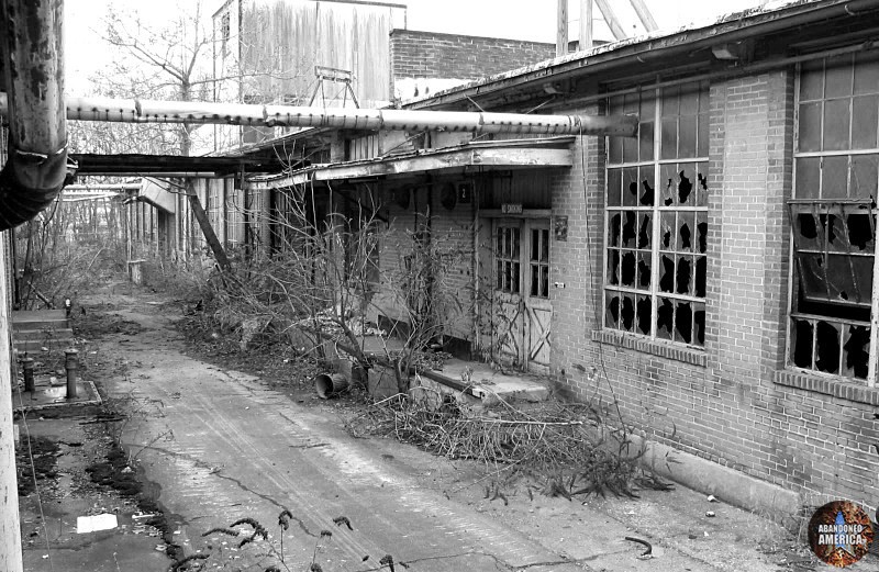 Raymark Industries (Manheim, PA) | Alleyway