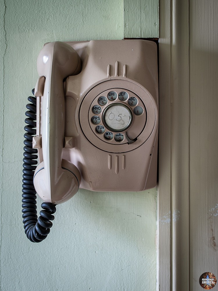 Nichewaug Inn photo - Abandoned America