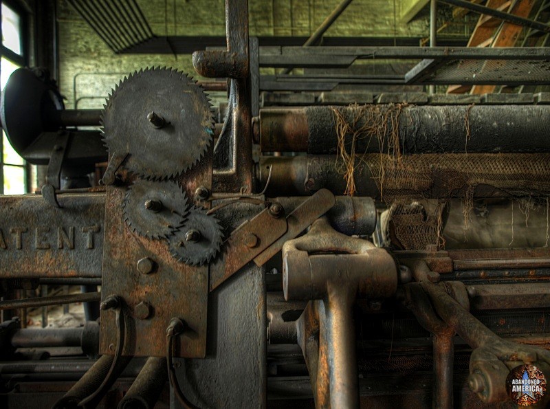 The Scranton Lace Company | Loom Detail