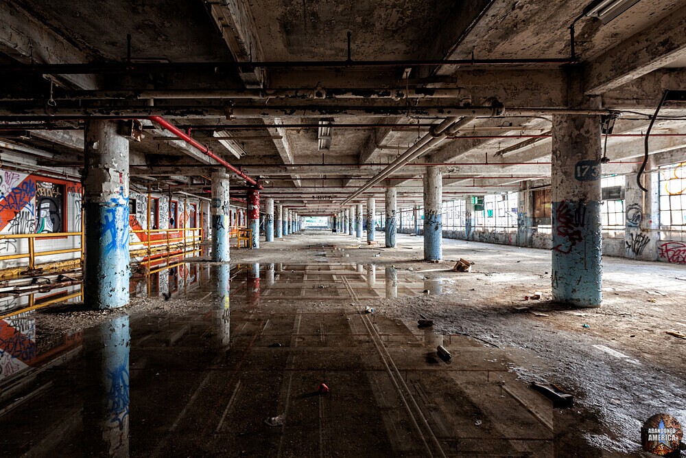 The Budd Factory photo - Abandoned America