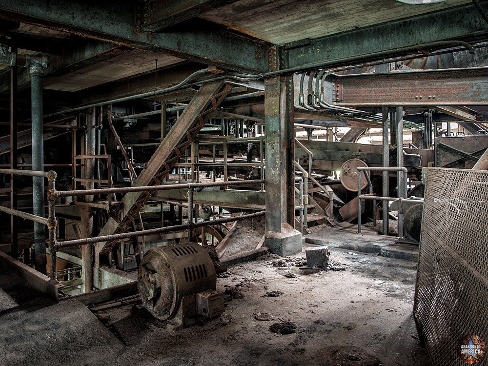 St. Nicholas Coal Breaker (Mahanoy City, PA) | Bowels of the Beast