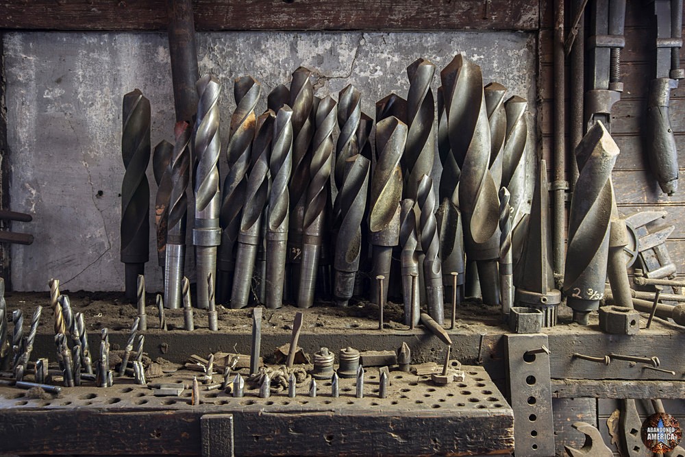 Alexander Conca Machinist and Maintenance Shop photo - Abandoned America