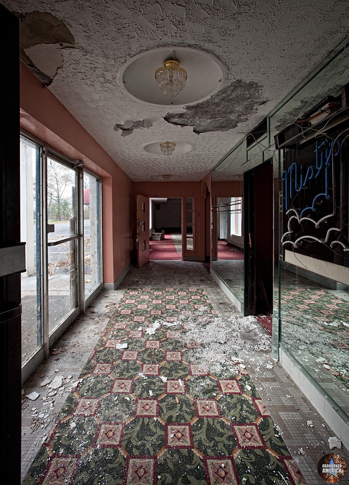 Fallside Hotel (Niagara Falls, NY) | Abandoned America
