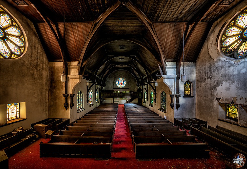 Abandoned Churches photo - Abandoned America