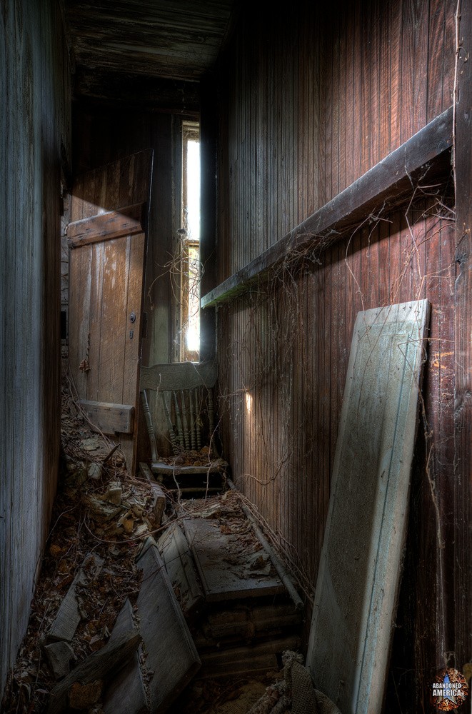 it follows me everywhere i go