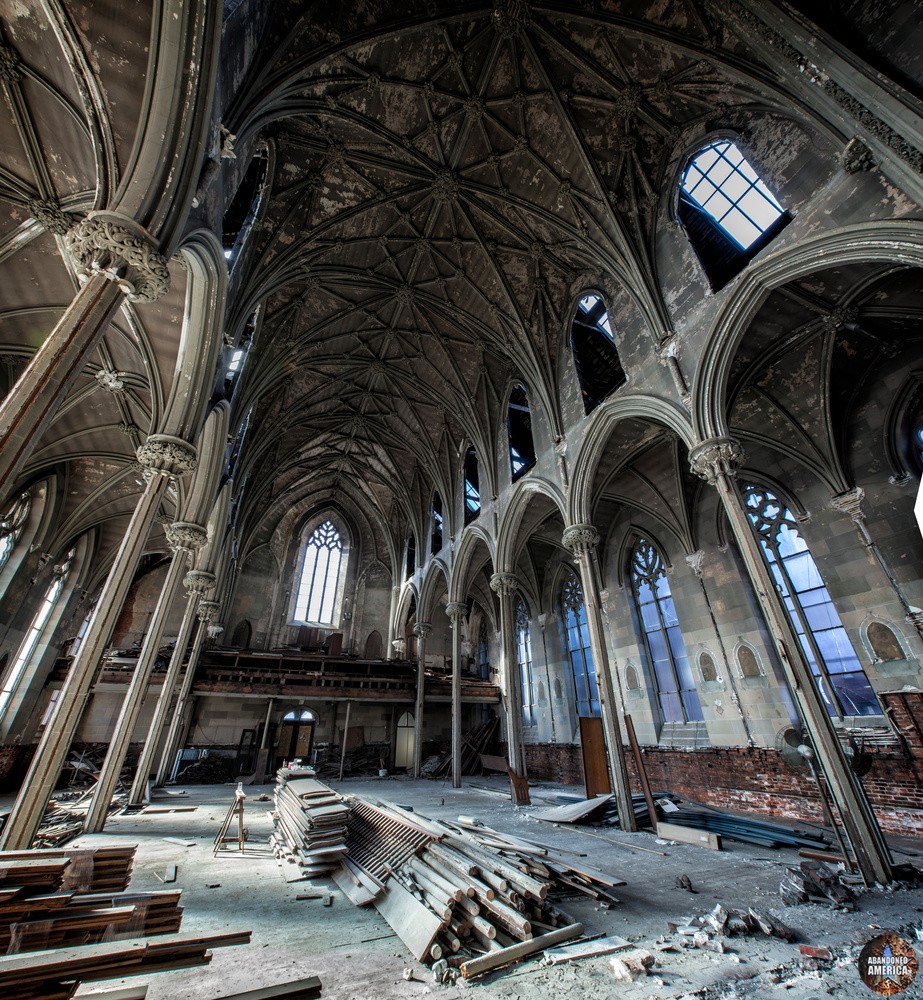 Assumption BVM Church (Philadelphia, PA) | Lift Your Eyes to the Skies