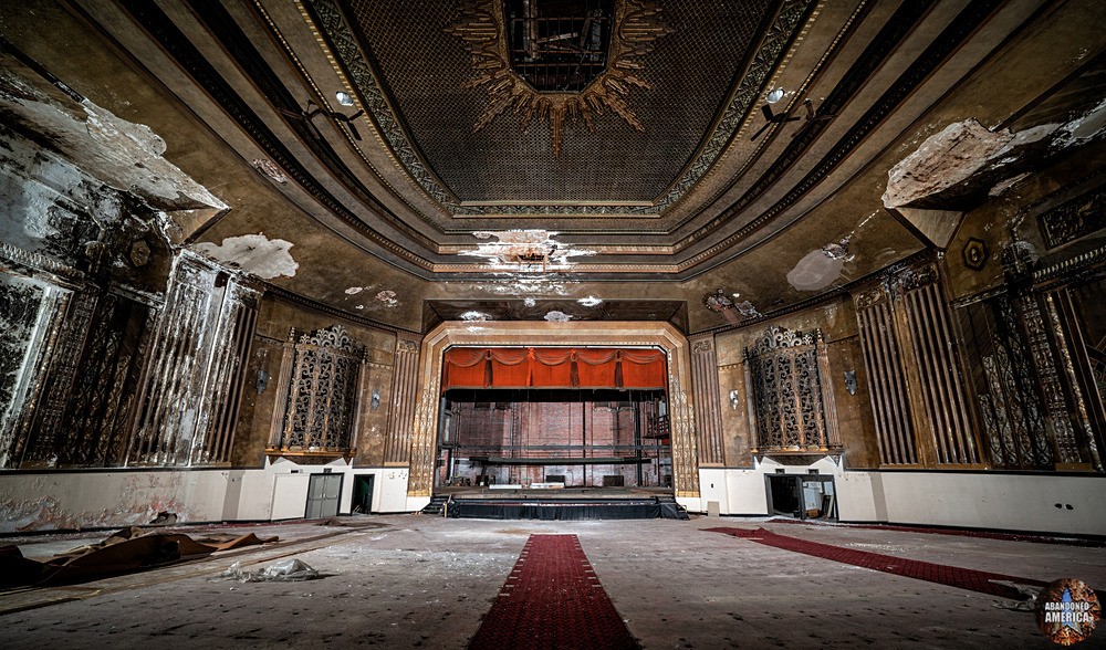 Abandoned Theaters Across America photo - Abandoned America