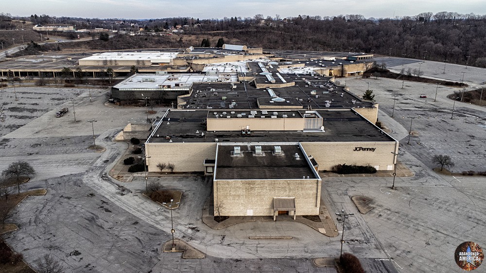 Dead Malls photo - Abandoned America