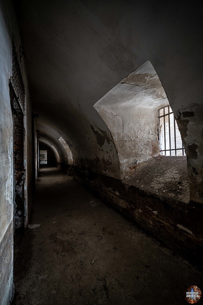 Fort 13 Jilava Prison photo - Abandoned America