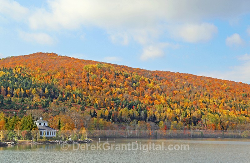 Lac Baker Lake Fall Foliage Spectacular
