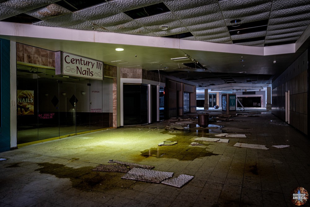 Dead Malls photo - Abandoned America