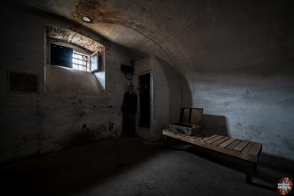 Fort 13 Jilava Prison photo - Abandoned America