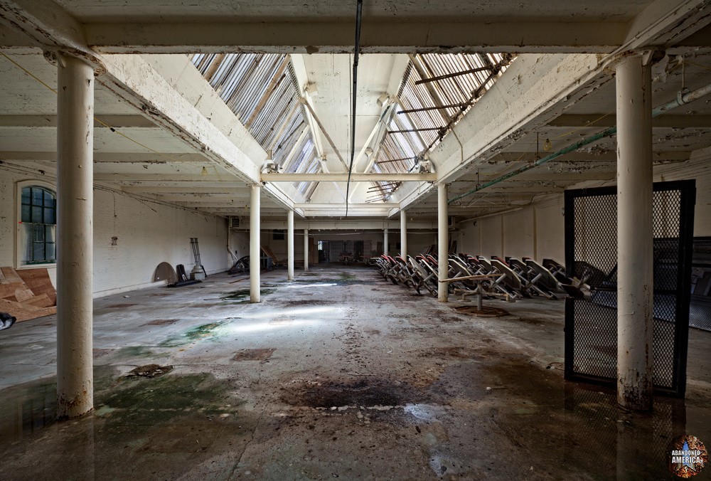 Cafeteria, Holmesburg Prison, Philadelphia PA | Abandoned America by ... Cafeteria, Holmesburg Prison, Philadelphia PA | Abandoned America by ...