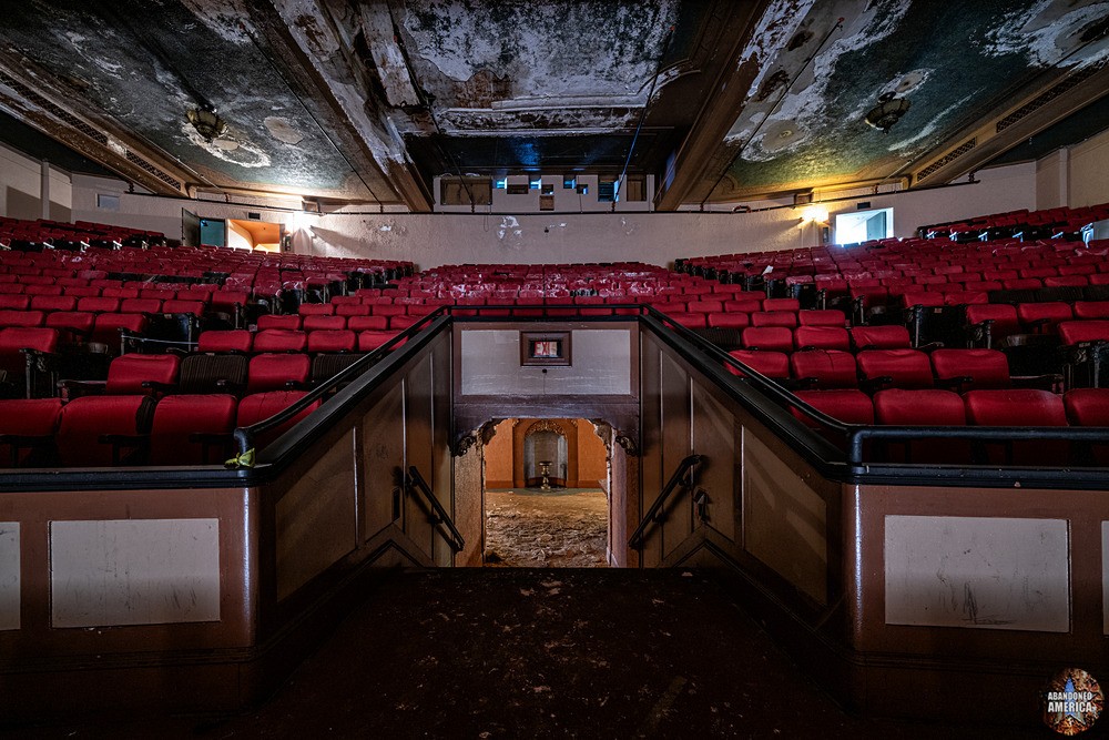 Abandoned Theaters Across America photo - Abandoned America